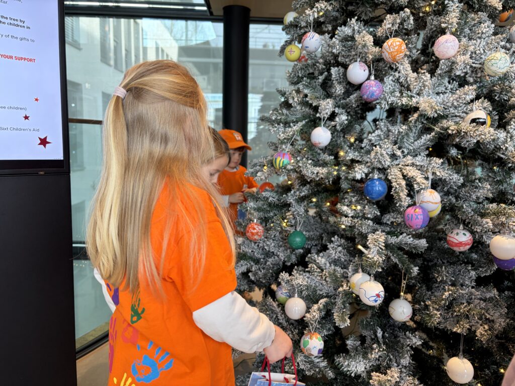Team Orange erfüllt 500 Kinderwünsche - Regine Sixt Kinderhilfe Stiftung